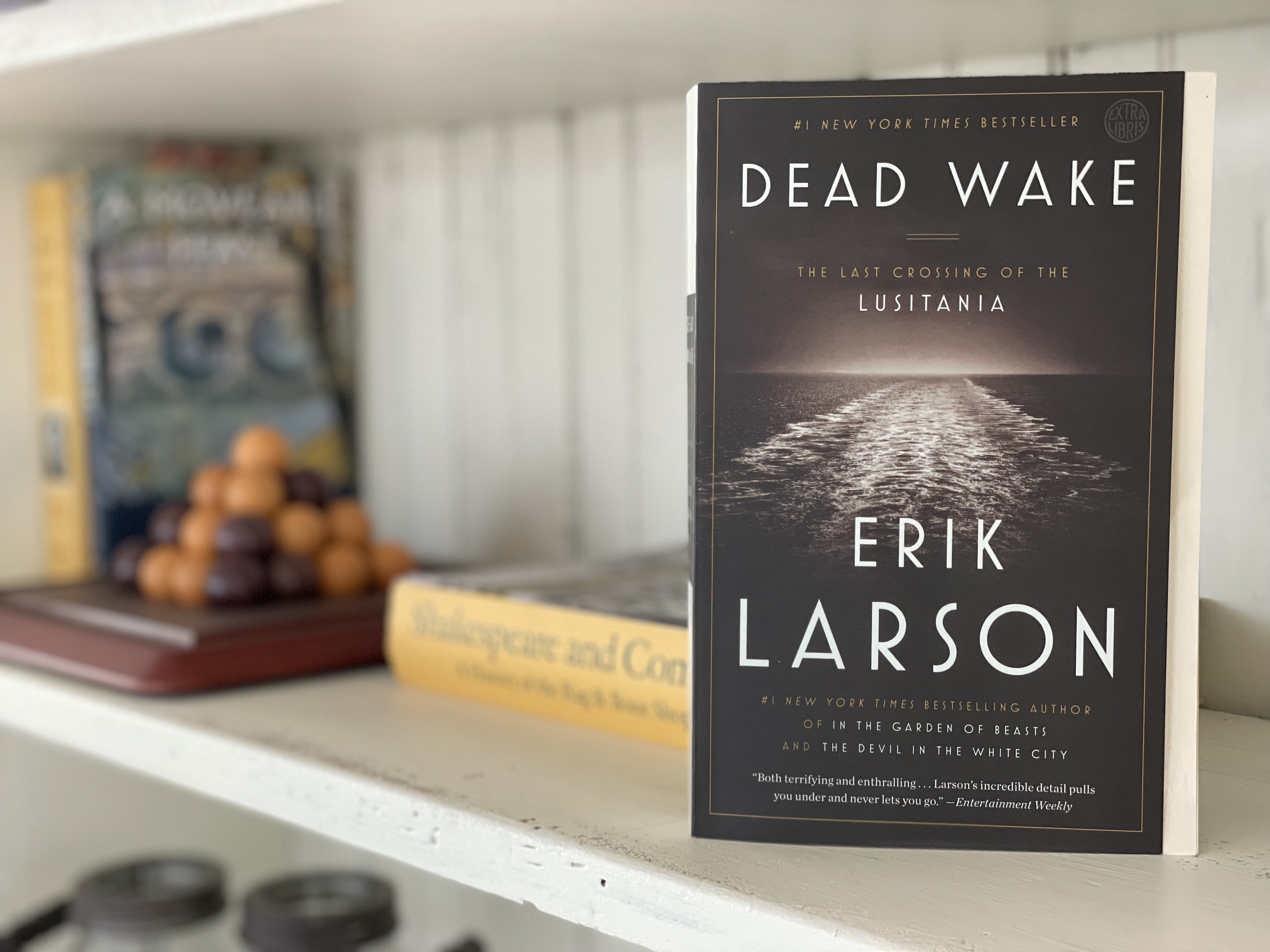 Dead Wake Book Review – Caroline’s Library